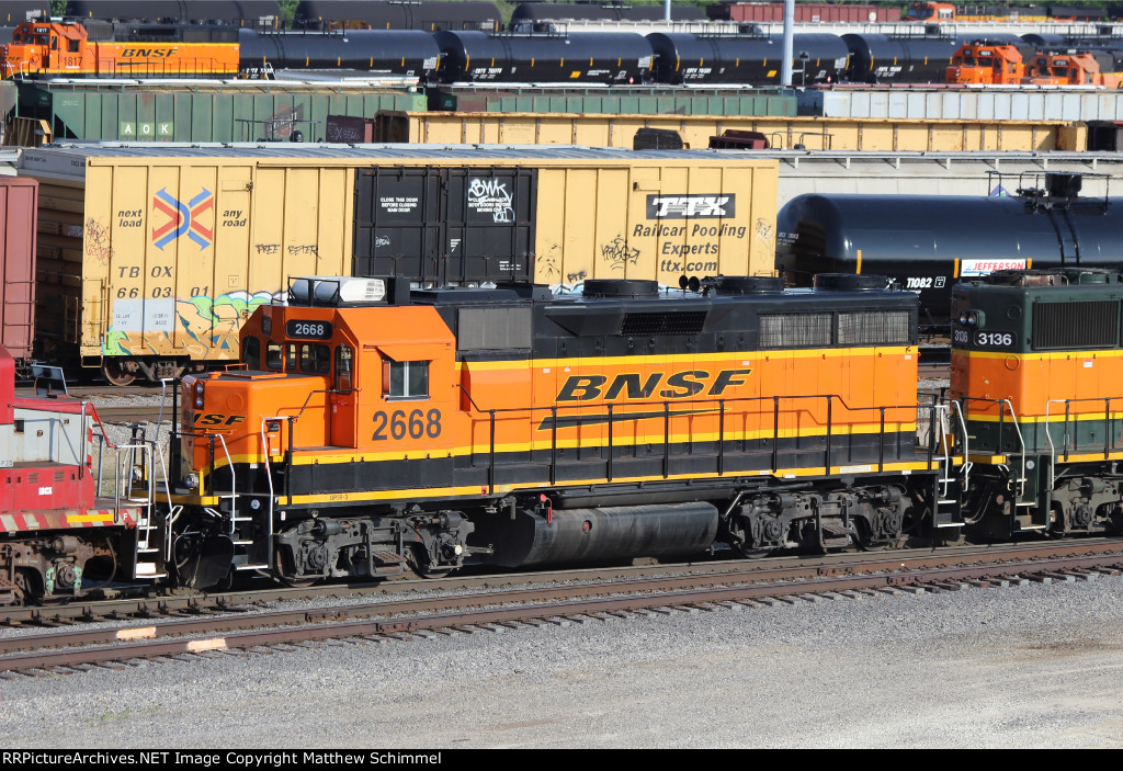 BNSF 2668